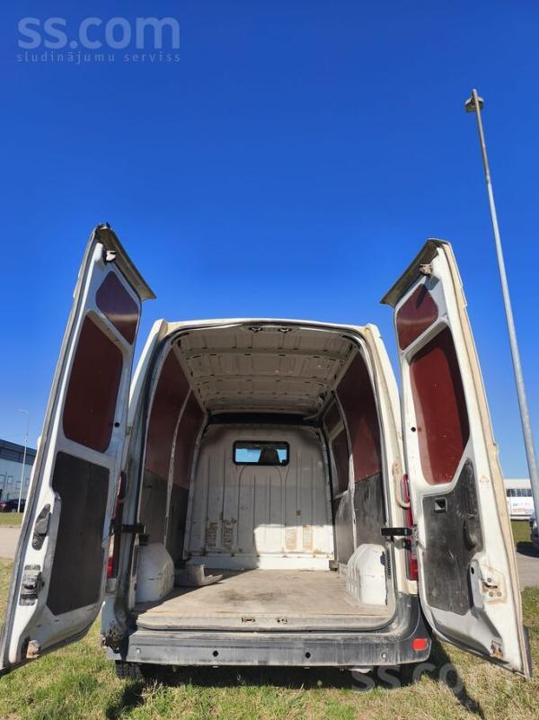 Balts Renault Master 2014 Rīga, ar dzinēja tilpumu 2.30 L un nobraukumu 487 tūkst. km par 2710 €, foto 3 vietnē AUTOMOTO.COM.LV