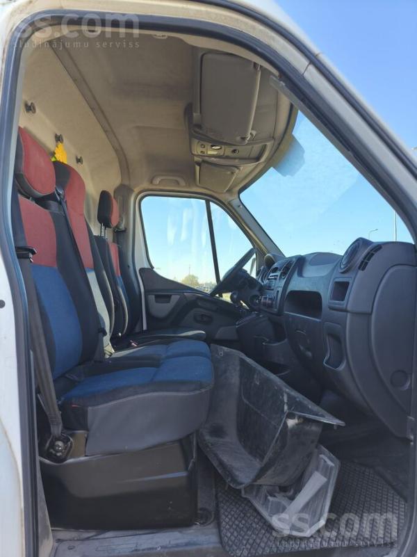 Balts Renault Master 2014 Rīga, ar dzinēja tilpumu 2.30 L un nobraukumu 487 tūkst. km par 2710 €, foto 4 vietnē AUTOMOTO.COM.LV