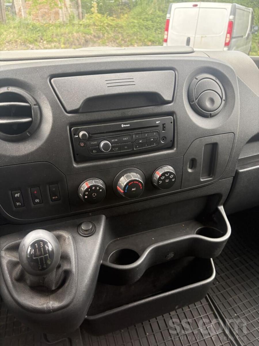 White Renault Master 2014 in Riga, with an engine capacity of 2.30 L and mileage of 420 thousand km for 5900 €, photo 10 on AUTOMOTO.COM.LV