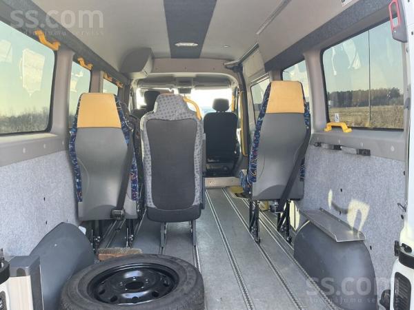 Balts Renault Master 2014 Rīga, ar dzinēja tilpumu 2.30 L un nobraukumu 286 tūkst. km par 10600 €, foto 5 vietnē AUTOMOTO.COM.LV