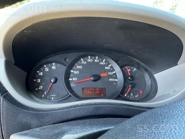 Balts Renault Master 2014 Rīga, ar dzinēja tilpumu 2.30 L un nobraukumu 222 tūkst. km par 4150 €, foto 8 vietnē AUTOMOTO.COM.LV