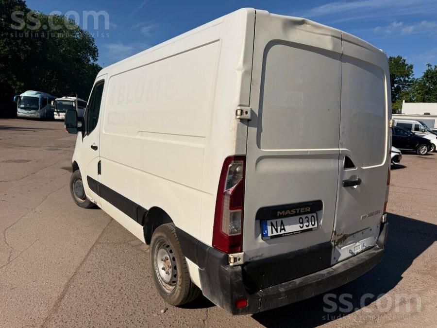 White Renault Master 2014 in Riga, with an engine capacity of 2.30 L and mileage of 431 thousand km for 3388 €, photo 5 on AUTOMOTO.COM.LV
