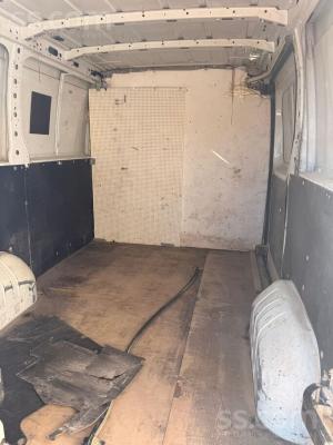 White Renault Master 2014 in Riga, with an engine capacity of 2.30 L and mileage of 431 thousand km for 3388 €, photo 7 on AUTOMOTO.COM.LV