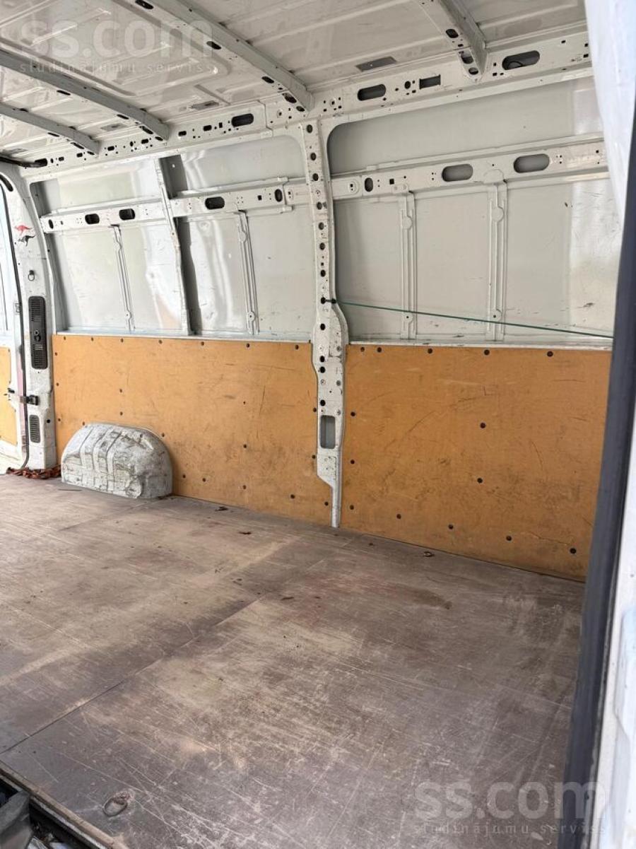 Balts Renault Master 2014 Rīga, ar dzinēja tilpumu 2.30 L un nobraukumu 439 tūkst. km par 7500 €, foto 10 vietnē AUTOMOTO.COM.LV