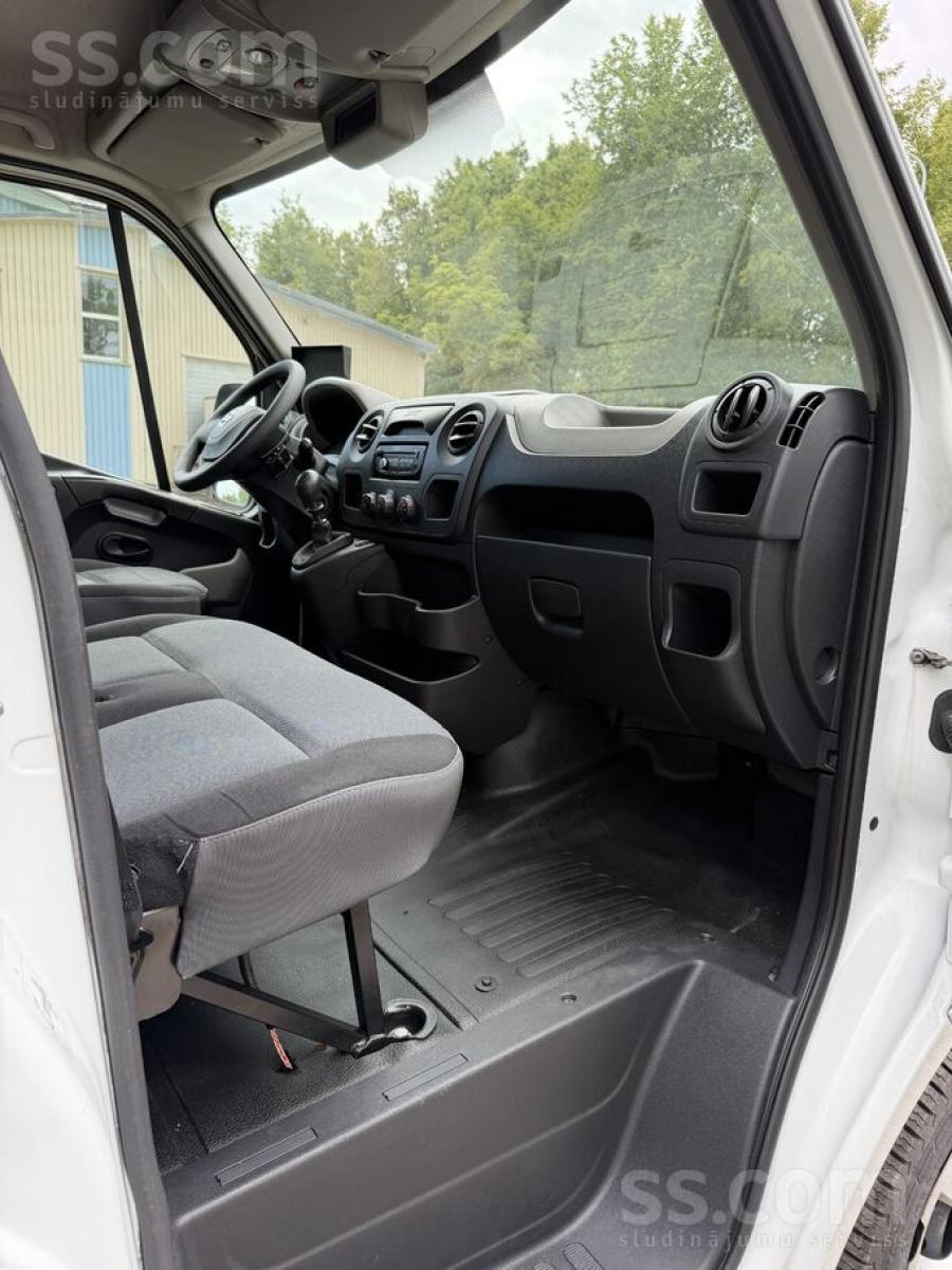 White Renault Master 2014 in Daugavpils, with an engine capacity of 2.30 L and mileage of 0 thousand km for 7900 €, photo 19 on AUTOMOTO.COM.LV