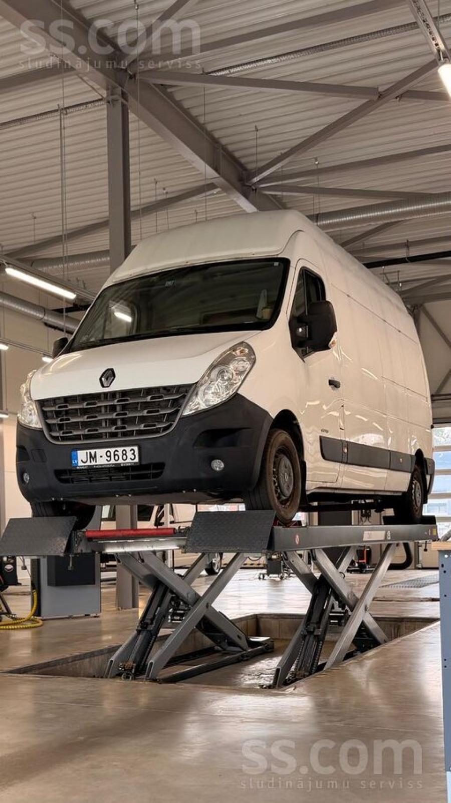 Balts Renault Master 2014 Rīga, ar dzinēja tilpumu 2.30 L un nobraukumu 205 tūkst. km par 8500 €, foto 1 vietnē AUTOMOTO.COM.LV
