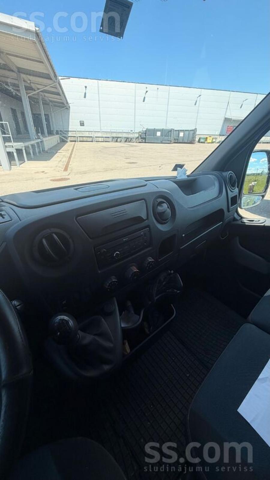 Balts Renault Master 2014 Rīga, ar dzinēja tilpumu 2.30 L un nobraukumu 205 tūkst. km par 8500 €, foto 12 vietnē AUTOMOTO.COM.LV