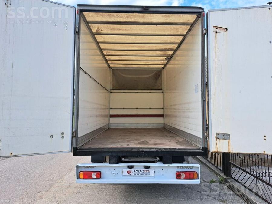 White Renault Master 2015 in Riga, with an engine capacity of 2.30 L and mileage of 0 thousand km for 15064 €, photo 8 on AUTOMOTO.COM.LV