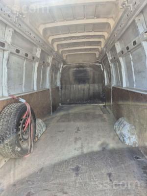White Renault Master 2015 in Riga, with an engine capacity of 2.30 L and mileage of 481 thousand km for 7300 €, photo 8 on AUTOMOTO.COM.LV