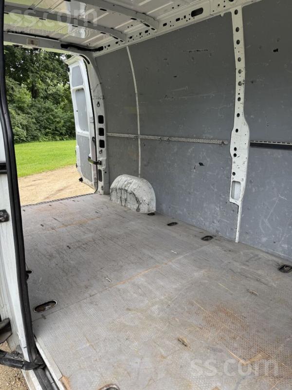 Balts Renault Master 2015 Rīga, ar dzinēja tilpumu 2.30 L un nobraukumu 426 tūkst. km par 6700 €, foto 4 vietnē AUTOMOTO.COM.LV