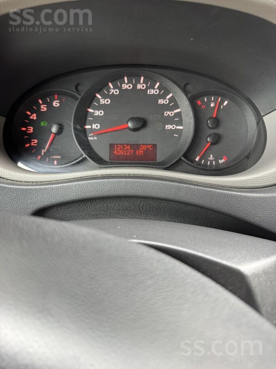 White Renault Master 2015 in Riga, with an engine capacity of 2.30 L and mileage of 426 thousand km for 6700 €, photo 10 on AUTOMOTO.COM.LV