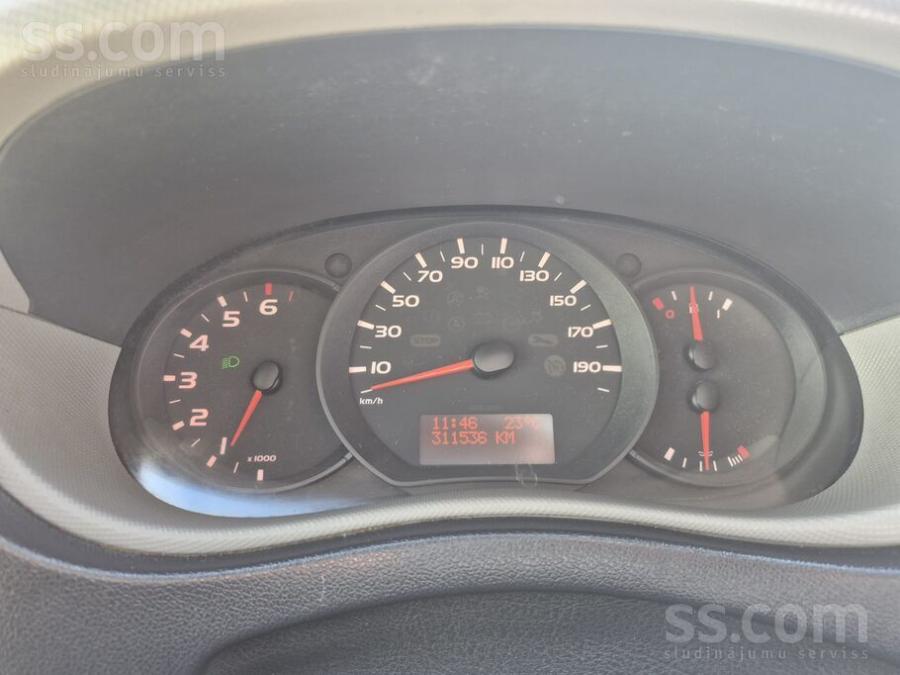 White Renault Master 2015 in Riga, with an engine capacity of 2.30 L and mileage of 312 thousand km for 5000 €, photo 6 on AUTOMOTO.COM.LV