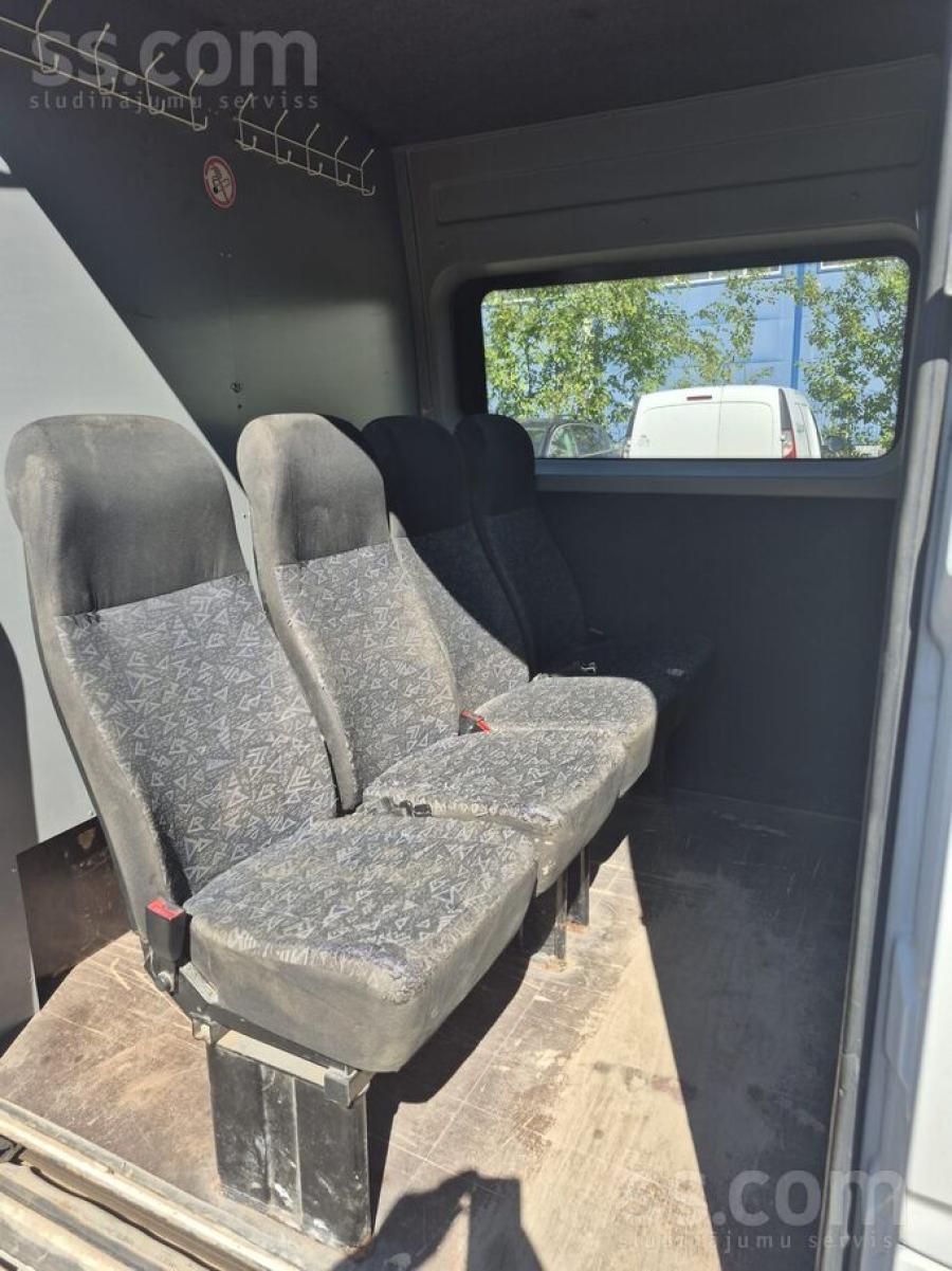 White Renault Master 2015 in Riga, with an engine capacity of 2.30 L and mileage of 312 thousand km for 5000 €, photo 10 on AUTOMOTO.COM.LV