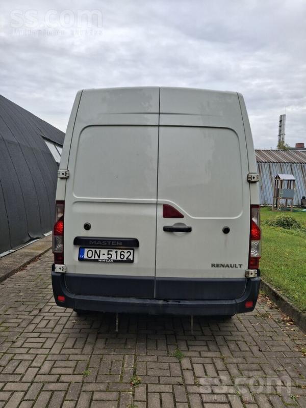White Renault Master 2015 in Riga, with an engine capacity of 2.30 L and mileage of 768 thousand km for 5990 €, photo 5 on AUTOMOTO.COM.LV