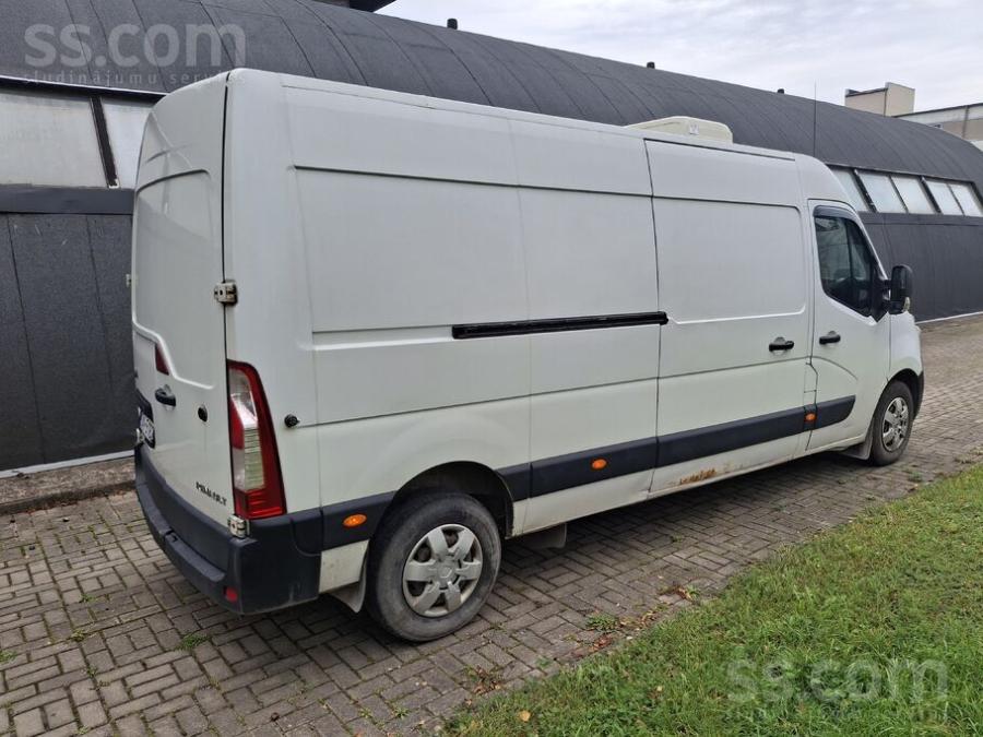 White Renault Master 2015 in Riga, with an engine capacity of 2.30 L and mileage of 768 thousand km for 5990 €, photo 7 on AUTOMOTO.COM.LV