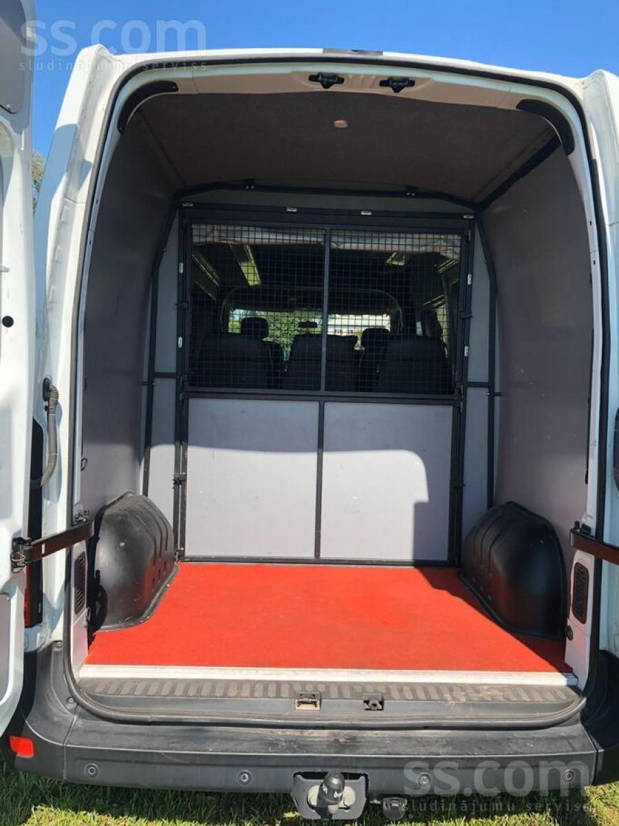 White Renault Master 2016 in Riga, with an engine capacity of 2.30 L and mileage of 335 thousand km for 15000 €, photo 6 on AUTOMOTO.COM.LV