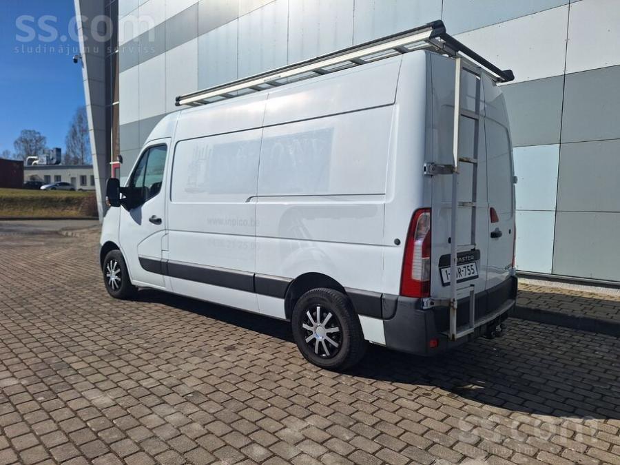 White Renault Master 2016 in Riga, with an engine capacity of 2.30 L and mileage of 269 thousand km for 7800 €, photo 4 on AUTOMOTO.COM.LV