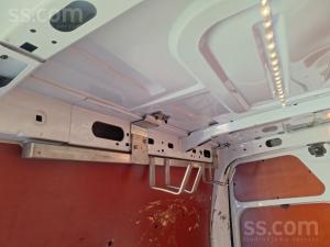 White Renault Master 2016 in Riga, with an engine capacity of 2.30 L and mileage of 269 thousand km for 7800 €, photo 11 on AUTOMOTO.COM.LV