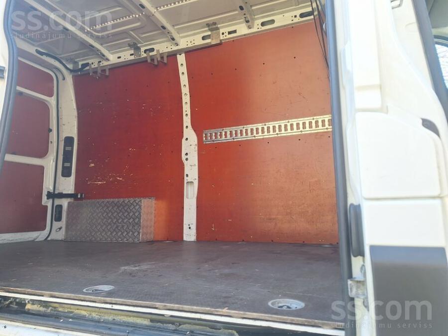 White Renault Master 2016 in Riga, with an engine capacity of 2.30 L and mileage of 269 thousand km for 7800 €, photo 13 on AUTOMOTO.COM.LV