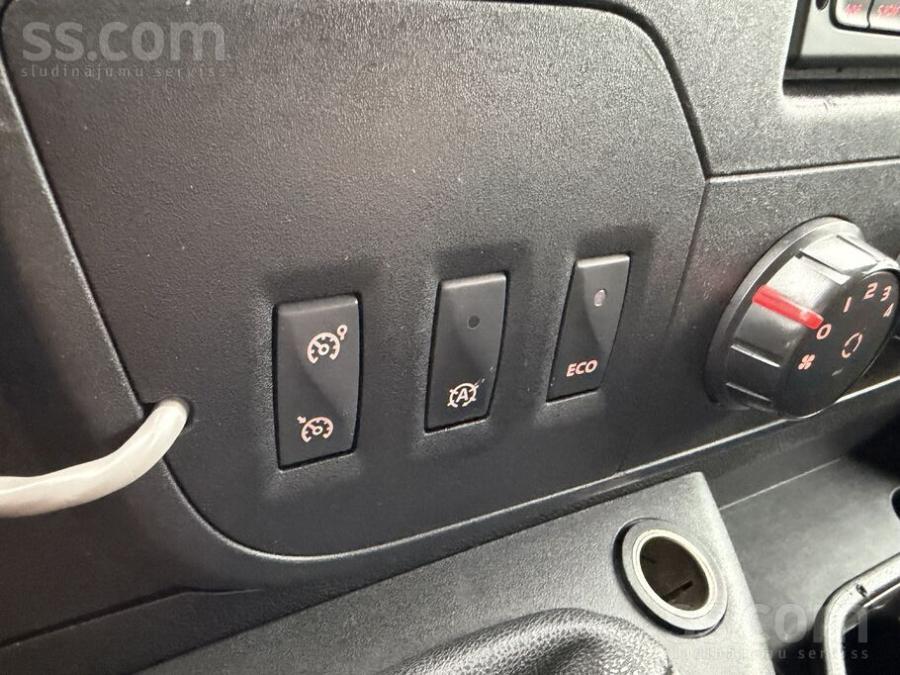 Balts Renault Master 2016 Jelgava, ar dzinēja tilpumu 2.30 L un nobraukumu 389 tūkst. km par 12000 €, foto 25 vietnē AUTOMOTO.COM.LV