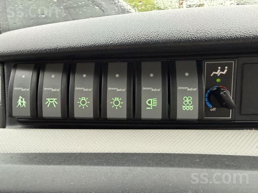 Balts Renault Master 2016 Jelgava, ar dzinēja tilpumu 2.30 L un nobraukumu 389 tūkst. km par 12000 €, foto 28 vietnē AUTOMOTO.COM.LV