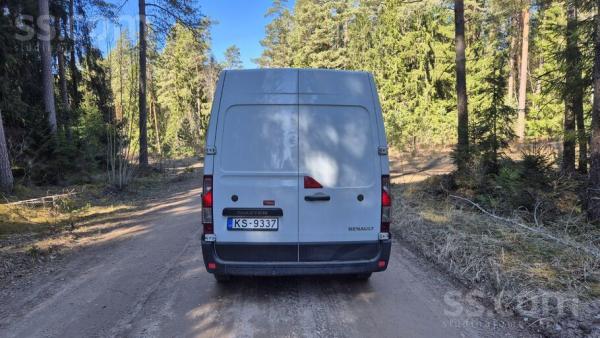 White Renault Master 2016 in Riga, with an engine capacity of 2.30 L and mileage of 338 thousand km for 10000 €, photo 3 on AUTOMOTO.COM.LV