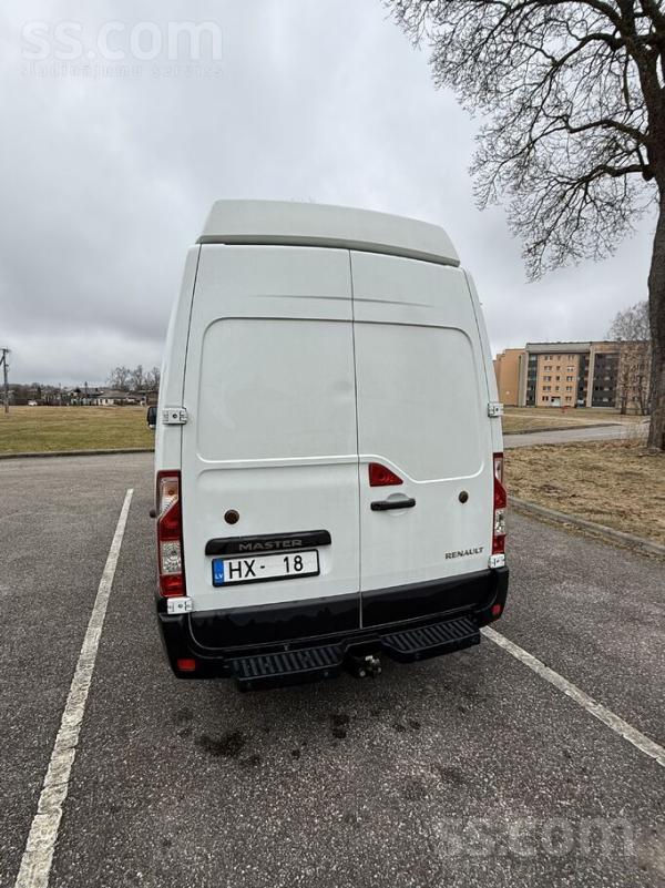White Renault Master 2016 in Valmiera, with an engine capacity of 2.30 L and mileage of 278 thousand km for 11000 €, photo 4 on AUTOMOTO.COM.LV