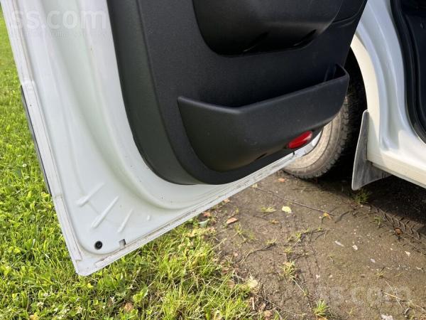 Balts Renault Master 2016 Limbaži, ar dzinēja tilpumu 2.30 L un nobraukumu 158 tūkst. km par 10500 €, foto 7 vietnē AUTOMOTO.COM.LV