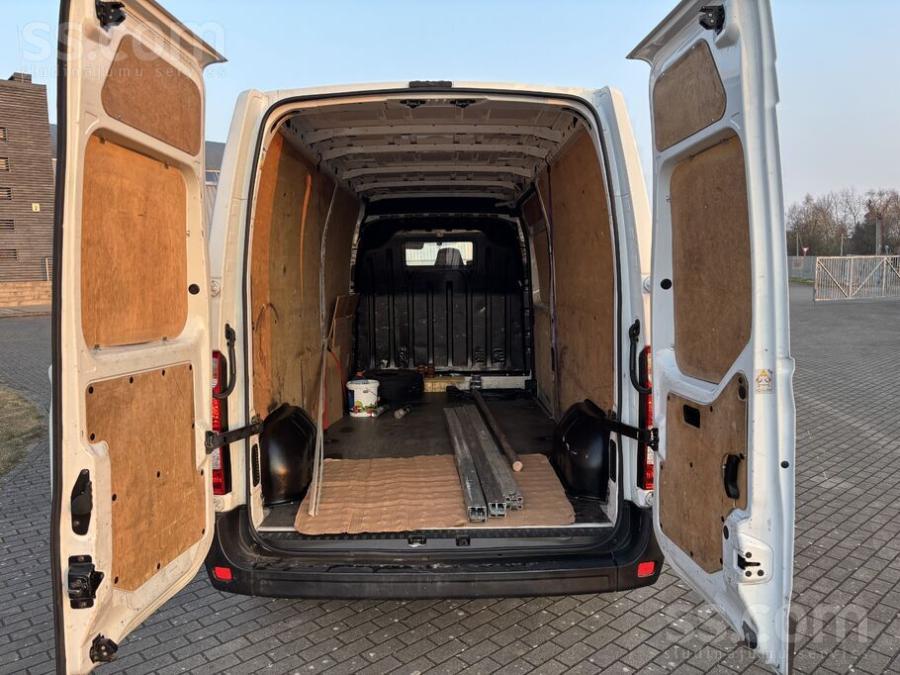 White Renault Master 2017 in Bauska, with an engine capacity of 2.30 L and mileage of 497 thousand km for 9000 €, photo 19 on AUTOMOTO.COM.LV