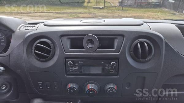 White Renault Master 2017 in Riga, with an engine capacity of 2.30 L and mileage of 338 thousand km for 8000 €, photo 9 on AUTOMOTO.COM.LV