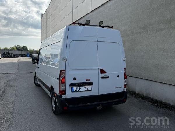 White Renault Master 2017 in Riga, with an engine capacity of 2.30 L and mileage of 176 thousand km for 16500 €, photo 2 on AUTOMOTO.COM.LV