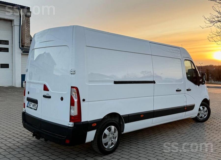White Renault Master 2018 in Aizkraukle, with an engine capacity of 2.30 L and mileage of 254 thousand km for 8999 €, photo 10 on AUTOMOTO.COM.LV