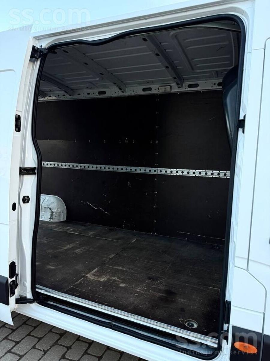 White Renault Master 2018 in Aizkraukle, with an engine capacity of 2.30 L and mileage of 254 thousand km for 8999 €, photo 14 on AUTOMOTO.COM.LV