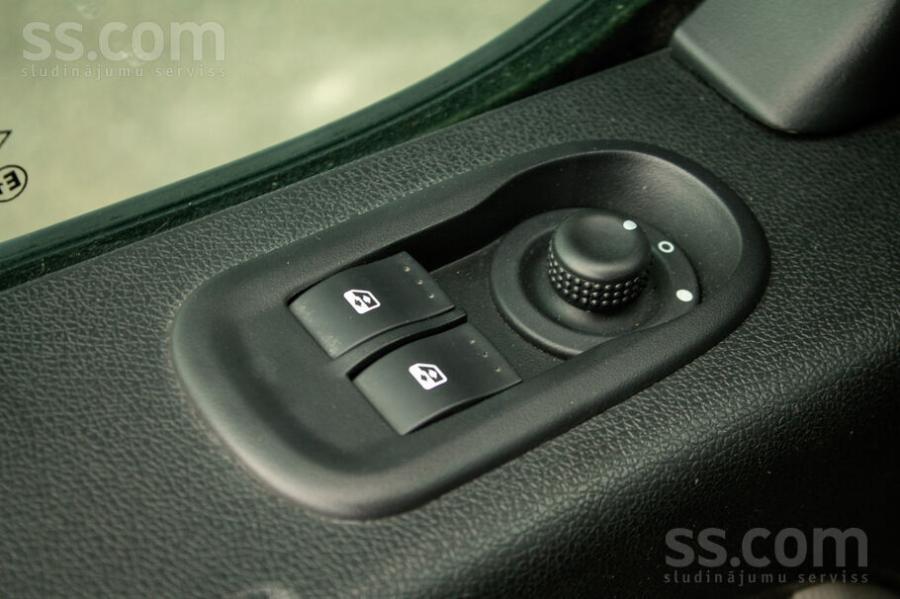 Balts Renault Master 2018 Jelgava, ar dzinēja tilpumu 2.30 L un nobraukumu 405 tūkst. km par 8600 €, foto 15 vietnē AUTOMOTO.COM.LV