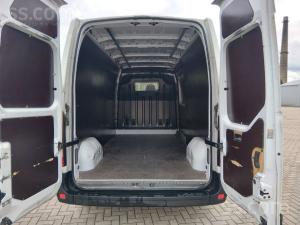 White Renault Master 2018 in Valmiera, with an engine capacity of 2.30 L and mileage of 258 thousand km for 9600 €, photo 6 on AUTOMOTO.COM.LV
