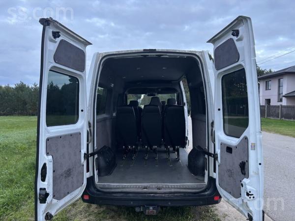 White Renault Master 2018 in Riga, with an engine capacity of 2.30 L and mileage of 198 thousand km for 12500 €, photo 9 on AUTOMOTO.COM.LV
