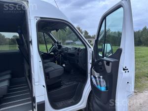 White Renault Master 2018 in Riga, with an engine capacity of 2.30 L and mileage of 198 thousand km for 12500 €, photo 15 on AUTOMOTO.COM.LV