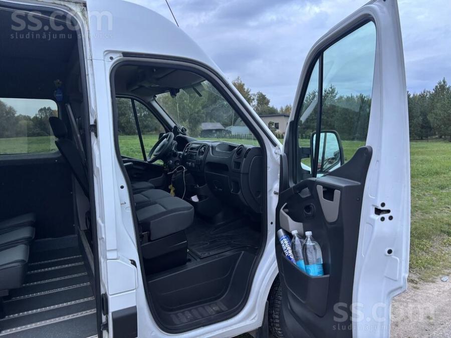 White Renault Master 2018 in Riga, with an engine capacity of 2.30 L and mileage of 198 thousand km for 12500 €, photo 15 on AUTOMOTO.COM.LV