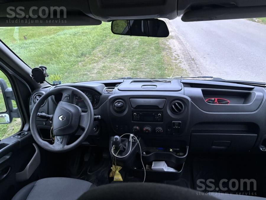 White Renault Master 2018 in Riga, with an engine capacity of 2.30 L and mileage of 198 thousand km for 12500 €, photo 16 on AUTOMOTO.COM.LV