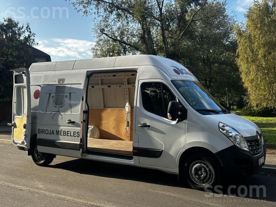White Renault Master 2019 in Riga, with an engine capacity of 2.30 L and mileage of 108 thousand km for 15500 €, photo 6 on AUTOMOTO.COM.LV