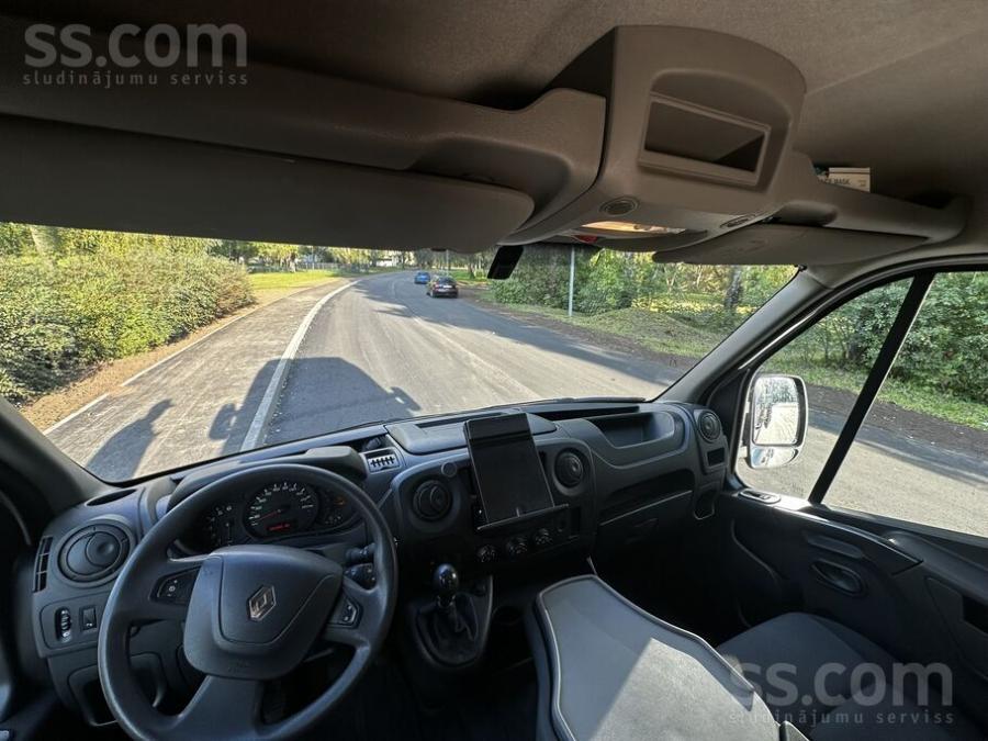 White Renault Master 2019 in Riga, with an engine capacity of 2.30 L and mileage of 108 thousand km for 15500 €, photo 12 on AUTOMOTO.COM.LV