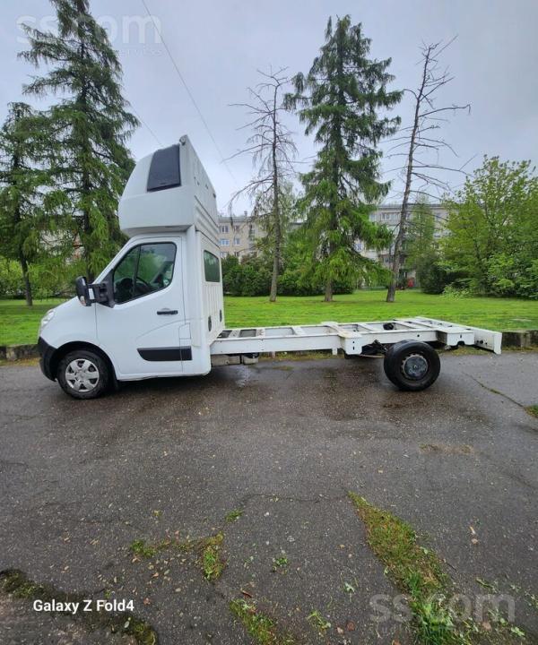 Balts Renault Master 2019 Rīga, ar dzinēja tilpumu 2.30 L un nobraukumu 563 tūkst. km par 7000 €, foto 5 vietnē AUTOMOTO.COM.LV