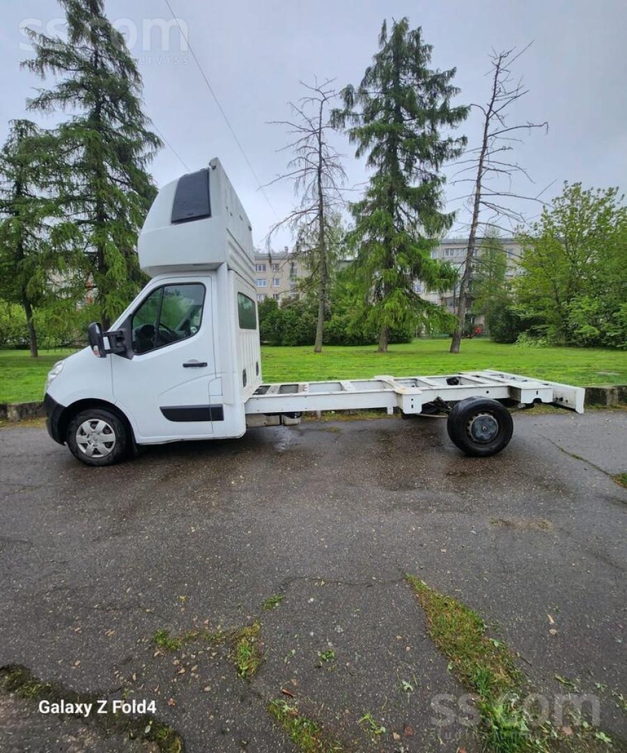 Balts Renault Master 2019 Rīga, ar dzinēja tilpumu 2.30 L un nobraukumu 563 tūkst. km par 7000 €, foto 6 vietnē AUTOMOTO.COM.LV