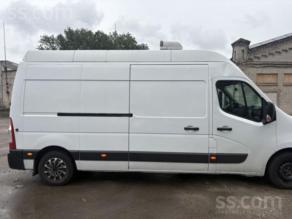 White Renault Master 2019 in Riga, with an engine capacity of 2.30 L and mileage of 410 thousand km for 9500 €, photo 3 on AUTOMOTO.COM.LV
