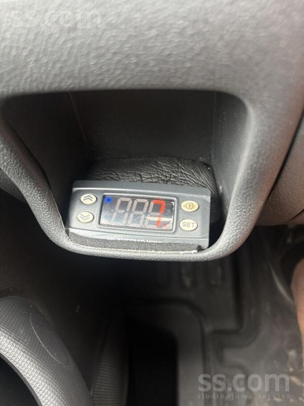 White Renault Master 2019 in Riga, with an engine capacity of 2.30 L and mileage of 410 thousand km for 9500 €, photo 8 on AUTOMOTO.COM.LV
