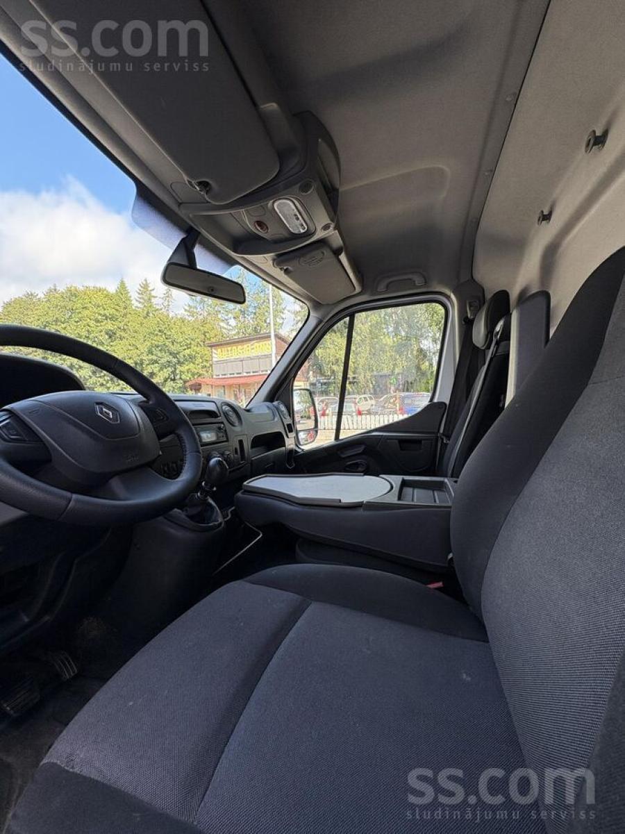 White Renault Master 2019 in Riga, with an engine capacity of 2.30 L and mileage of 0 thousand km for 11000 €, photo 10 on AUTOMOTO.COM.LV