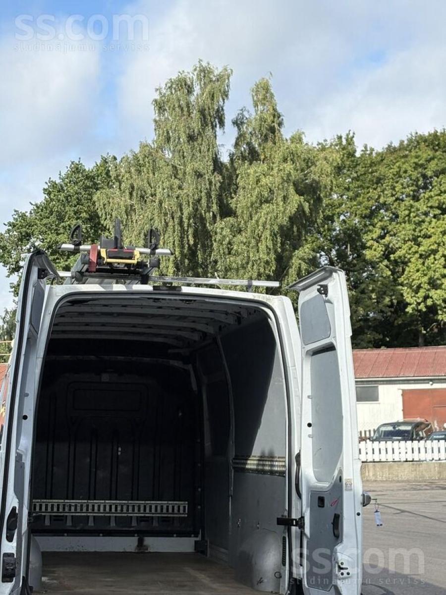 White Renault Master 2019 in Riga, with an engine capacity of 2.30 L and mileage of 0 thousand km for 11000 €, photo 17 on AUTOMOTO.COM.LV
