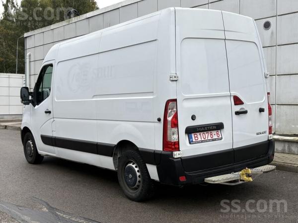 White Renault Master 2019 in Riga, with an engine capacity of 2.30 L and mileage of 0 thousand km for 10500 €, photo 5 on AUTOMOTO.COM.LV