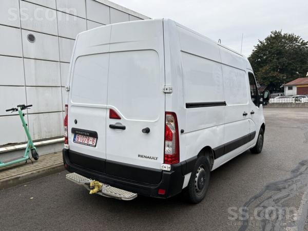 White Renault Master 2019 in Riga, with an engine capacity of 2.30 L and mileage of 0 thousand km for 10500 €, photo 7 on AUTOMOTO.COM.LV
