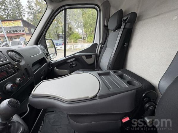 White Renault Master 2019 in Riga, with an engine capacity of 2.30 L and mileage of 0 thousand km for 10500 €, photo 10 on AUTOMOTO.COM.LV